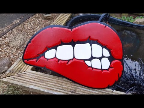 Biting Lips cut out on plywood..scroll saw project - YouTube