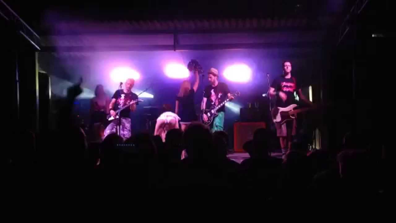 Lady Poison a 90 gradi-Rumatera live@Ariis 2014 - YouTube