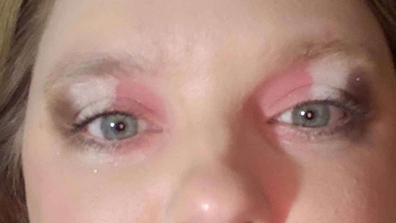 How to do a Neopolitan Eye - YouTube