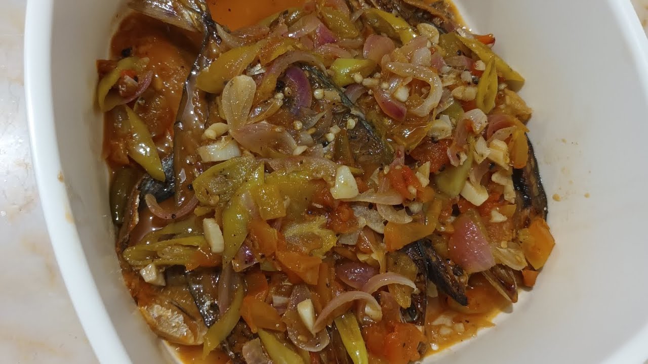 Ginisang Daing sa kamatis - YouTube