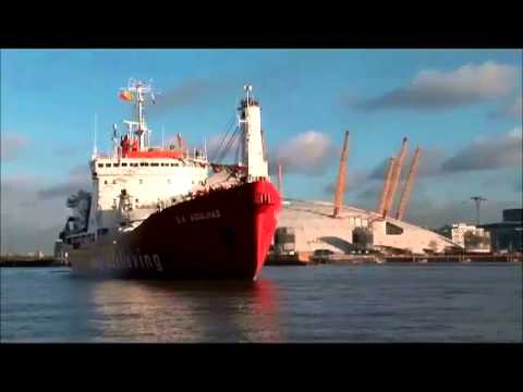 S.A. Agulhas 1 arrives up the River Thames, London - YouTube