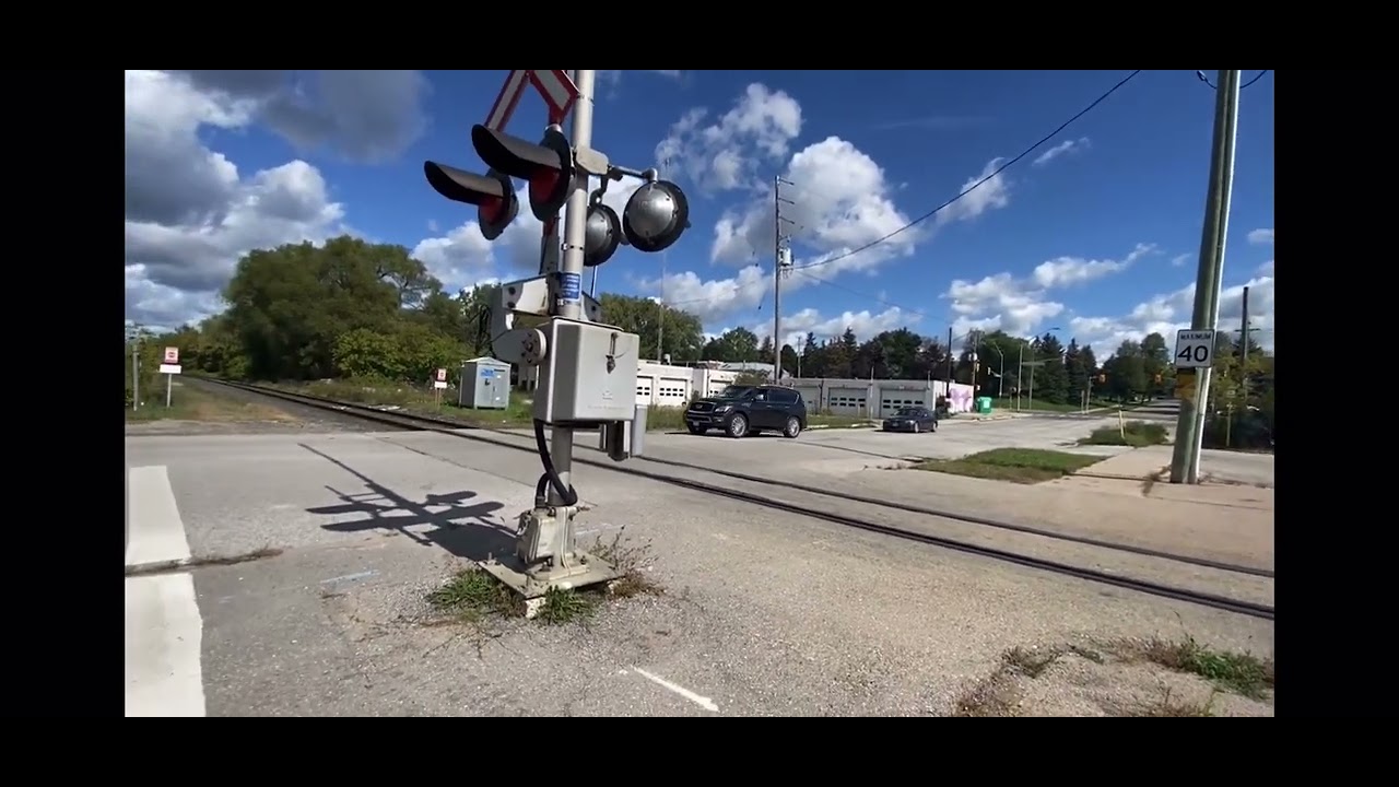 Go train 564 at king city - YouTube