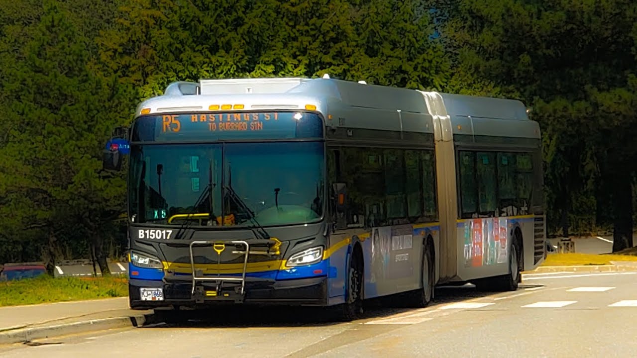 TransLink - 2015 NFI XDE60 | B15017 - YouTube