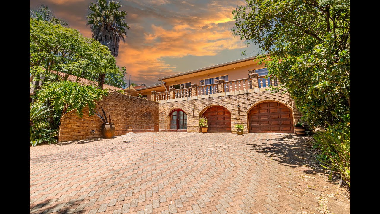 Buyers dream home in the heart of Florida Hills - YouTube