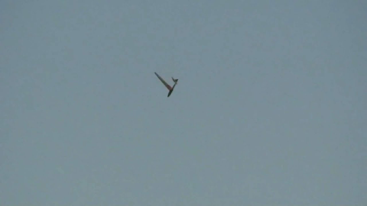 Airworld ASK 21 with jetcat 160 wing failure flown by Jamal in the UAE ...