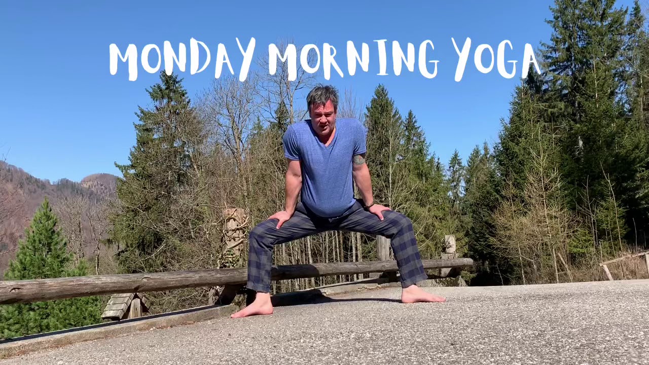 Monday morning yoga - YouTube