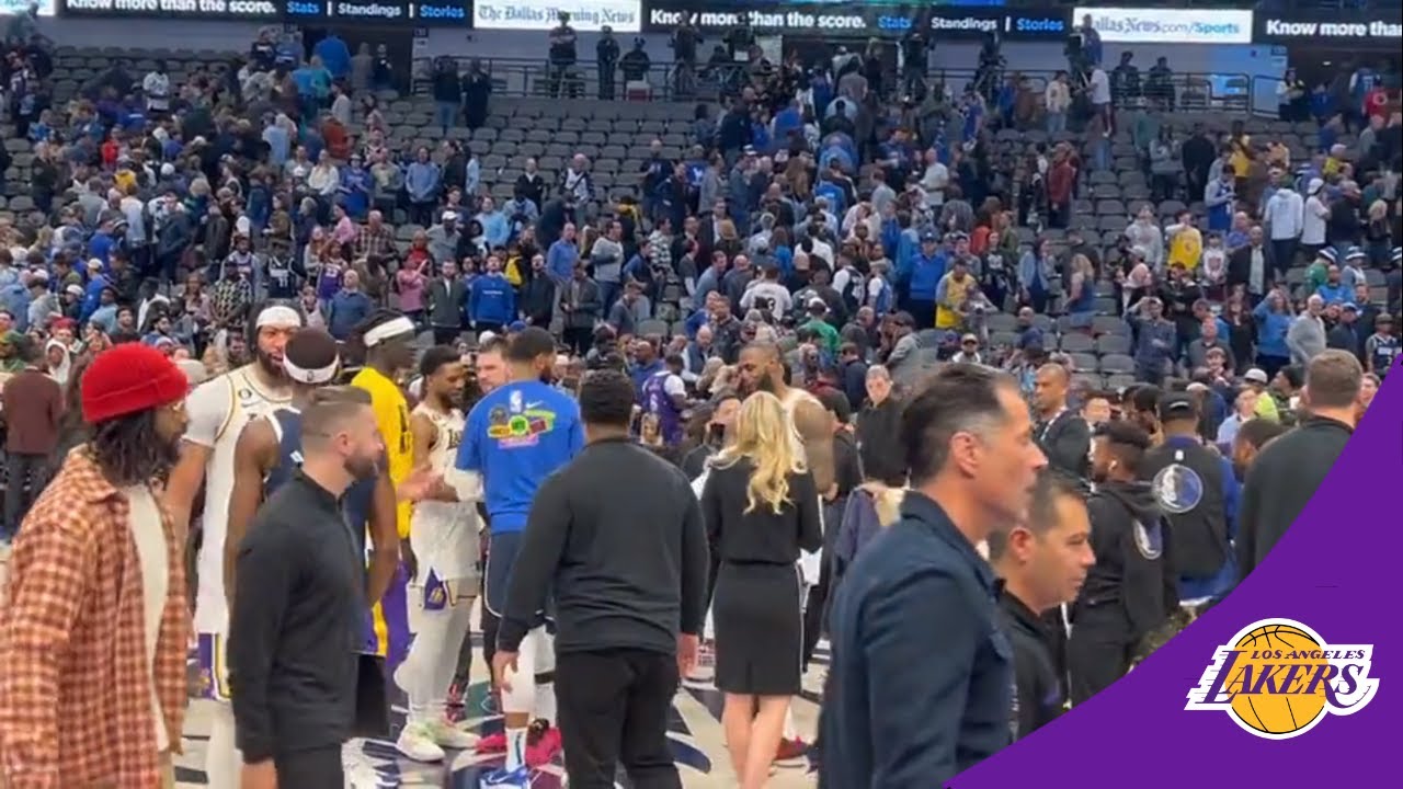 Lakers show love to the Mavericks after 27 point comeback! - YouTube