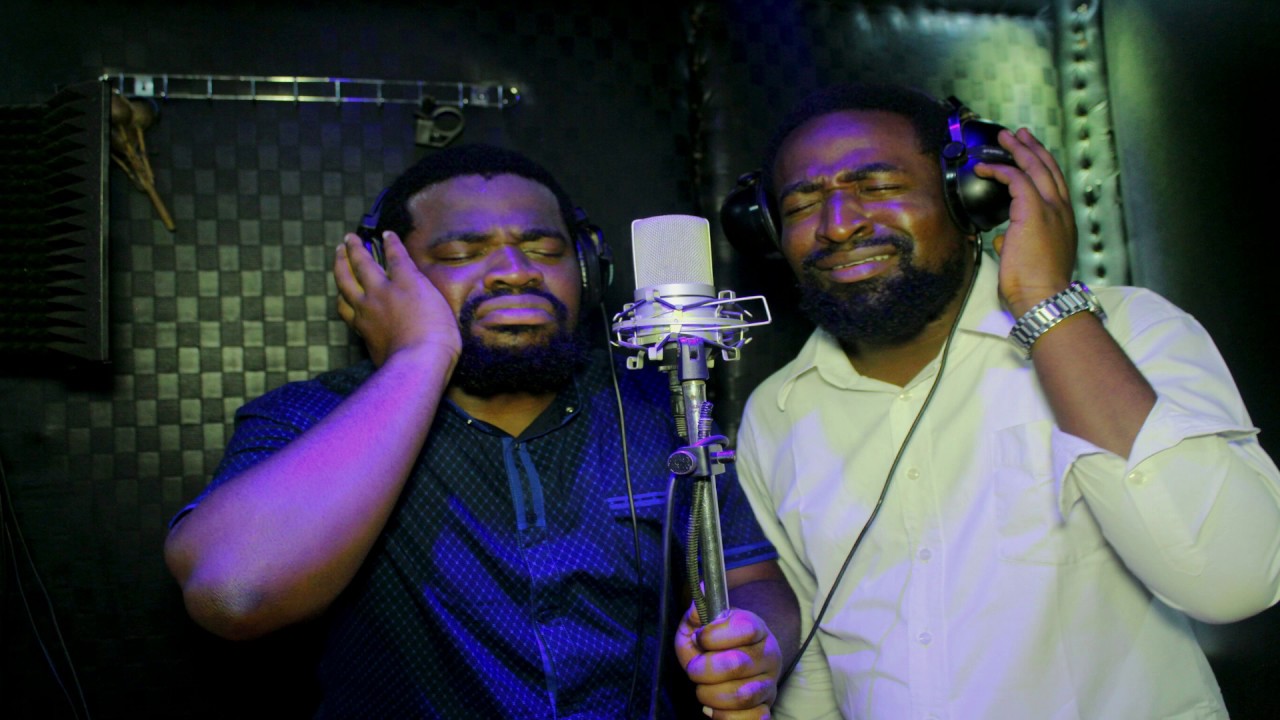 FR Emmanuel Musongo dans only you are holy version lingala + eyebana na ...