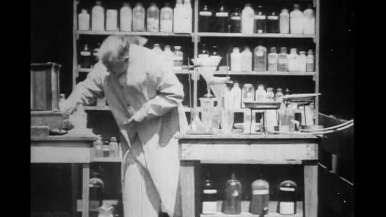 Mr. Edison at Work in His Chemical Laboratory (1897) Edison - YouTube