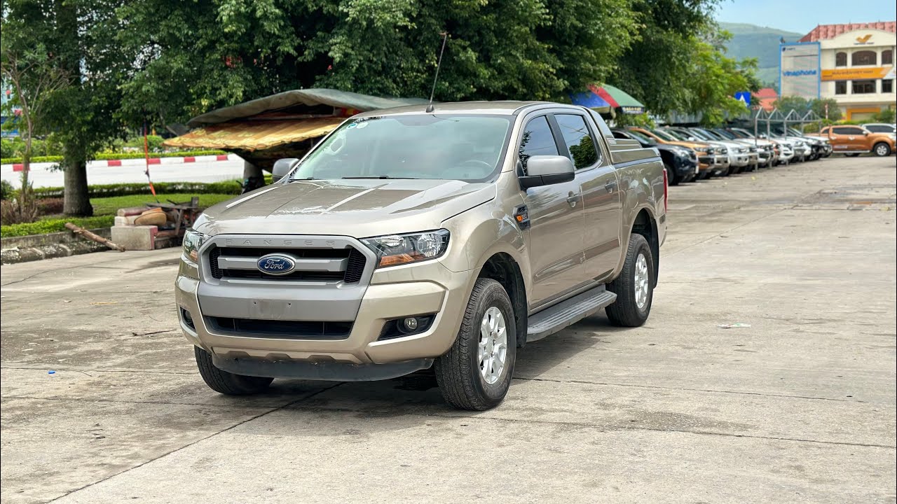 Ford Ranger xls 2017 số tự động 1 cầu, máy dầu 2.2. Xe quá đẹp zin toàn ...