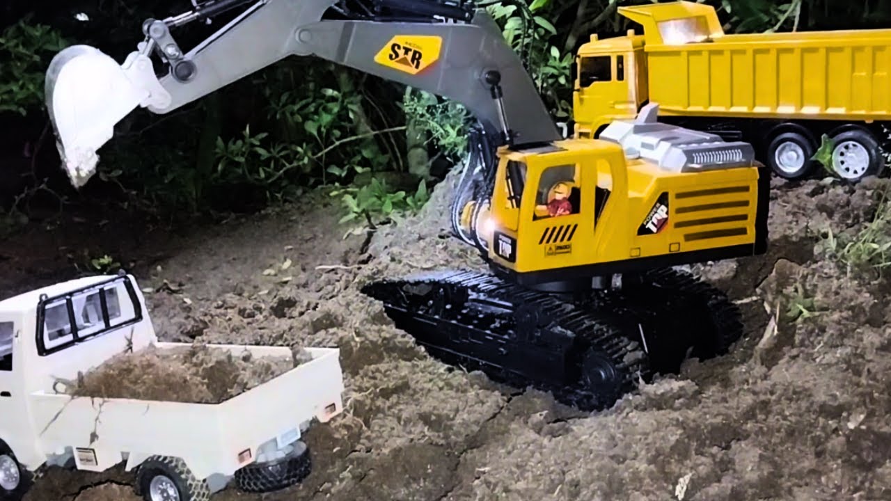 RC Dump Truck Fuso 220ps and Pick UP Carry, Loaded with Sand, RC ...