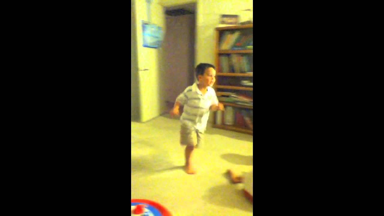 Little Kids run into each other - YouTube