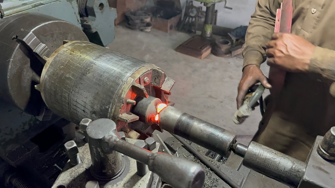 Crack motor router shaft joint welding in local workshop - YouTube