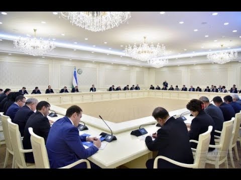 Oʻzbekiston Prezidenti Shavkat Mirziyoyev 2018-yil 9-noyabrda videoselektor yigʻilishi oʻtkazdi