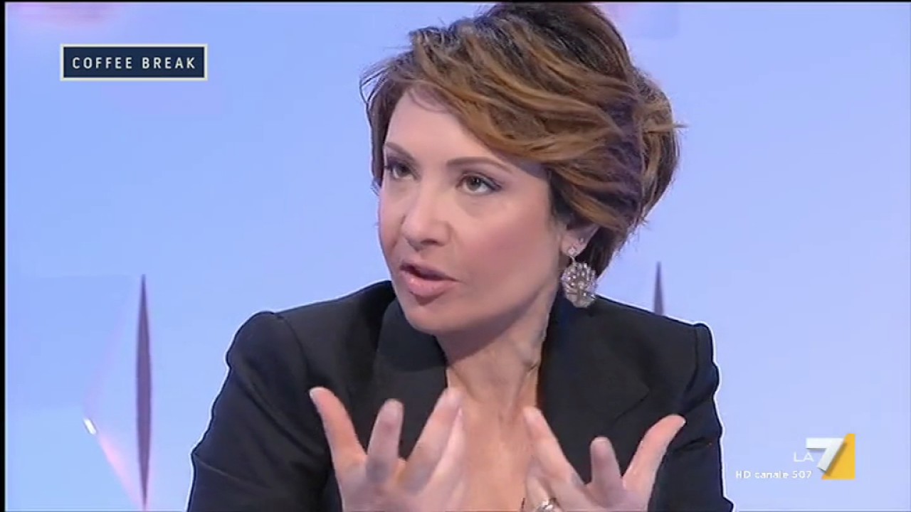 Diego Fusaro vs Elisa Simoni (PD): 'Io preferisco stare con Gramsci e ...