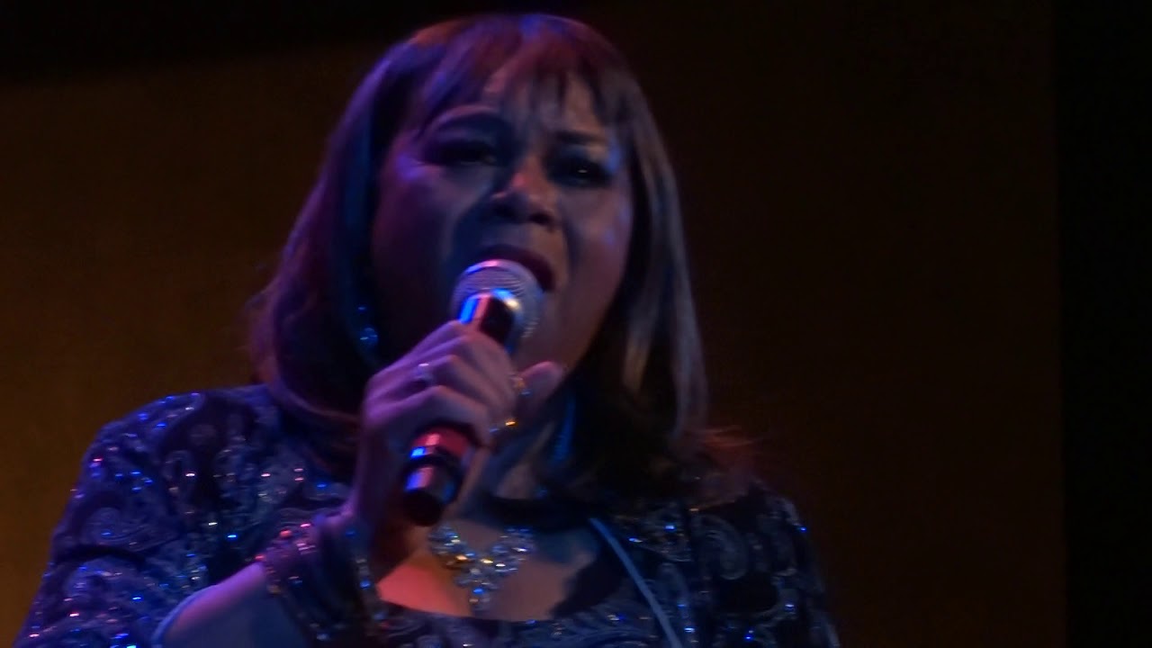 Deniece Williams Live - 10.18.19, "Silly" - YouTube