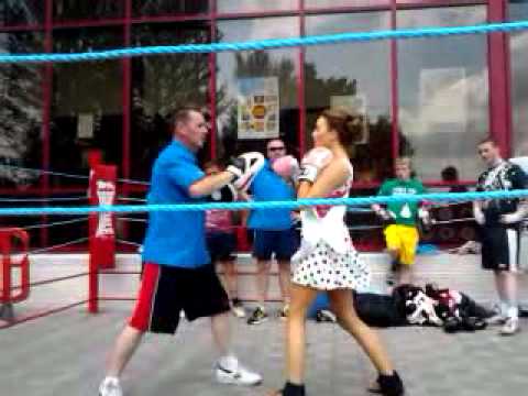 Pads with katie at Tipperary Boxing Club demo,Tipperary Festival 2013 ...