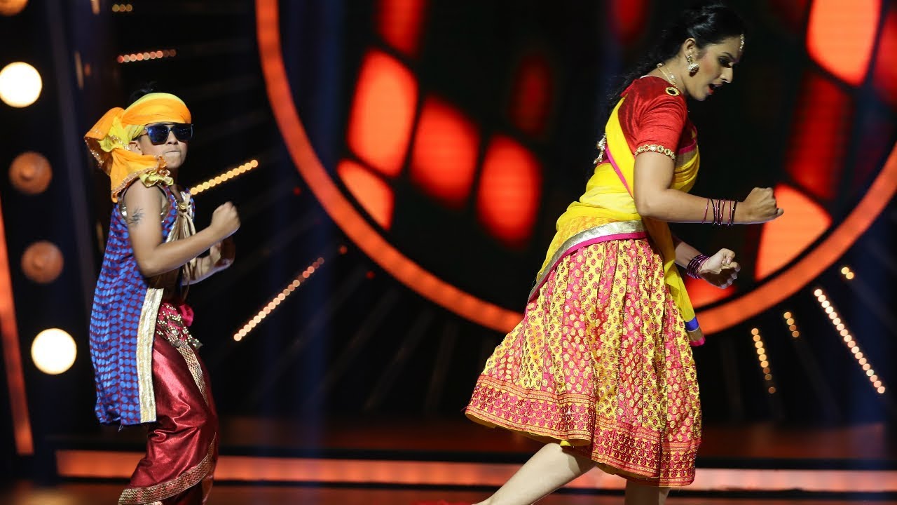 D4 Junior Vs Senior I Unnikuttan's ayyayyo performance I Mazhavil ...