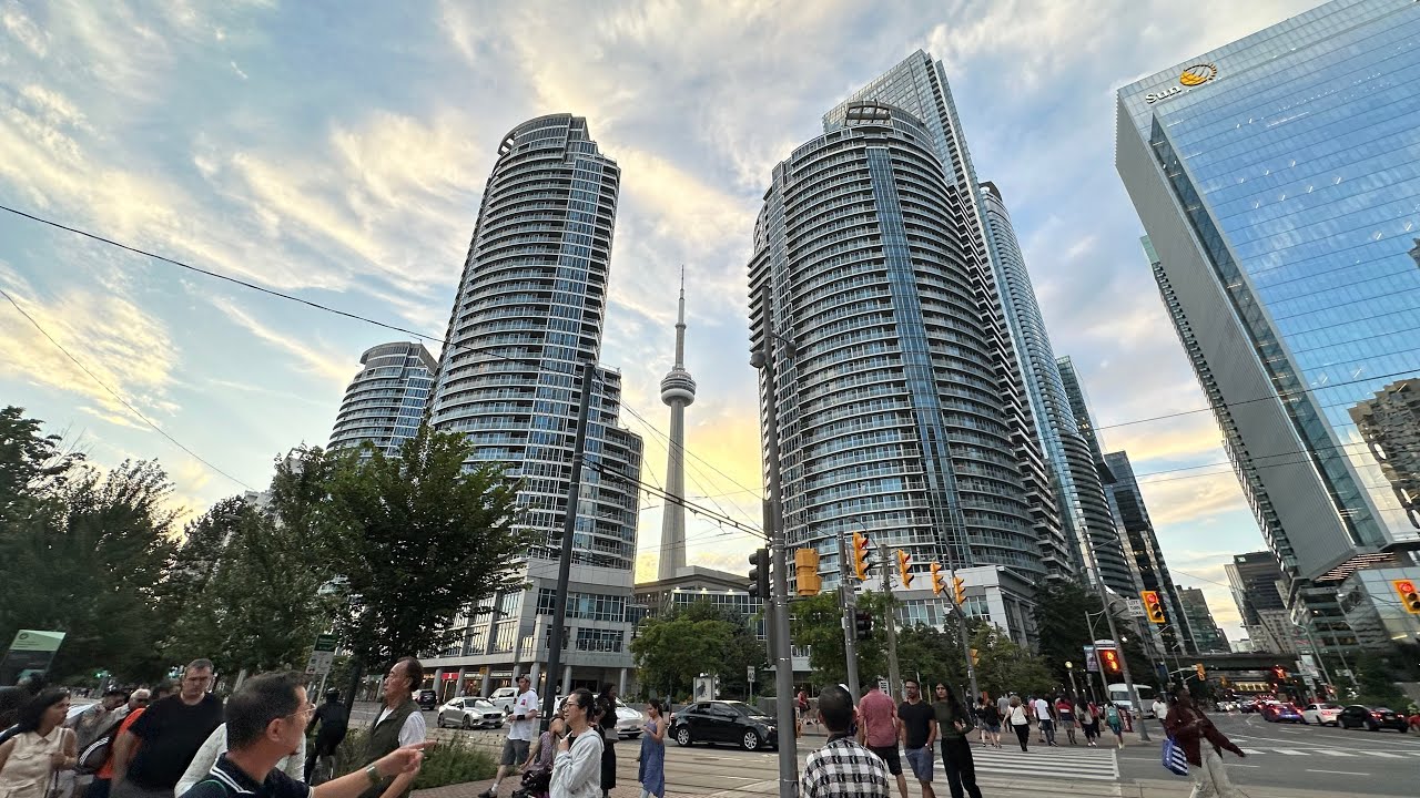 TORONTO Harbourfront • Queens Quay Terminal (09/05/24) - YouTube