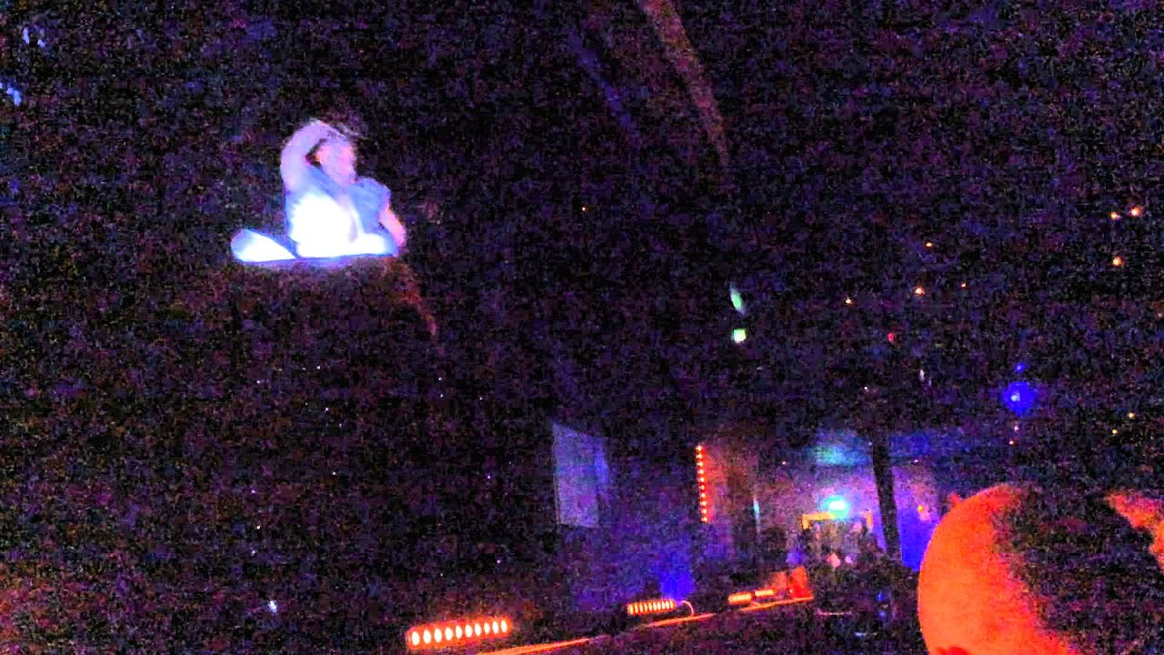 Aladdin Rocks - Defying Gravity - 18/08/15 - Skegness - YouTube