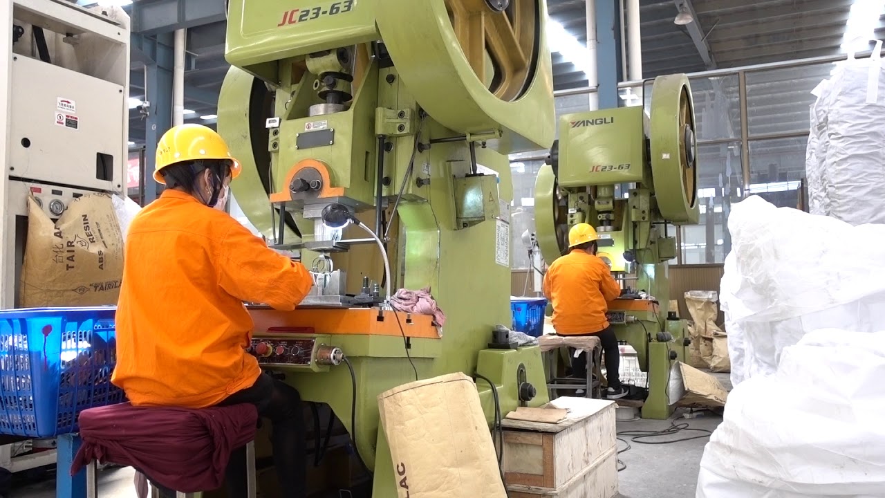 Metal random packing Intalox IMTP 70# production - YouTube