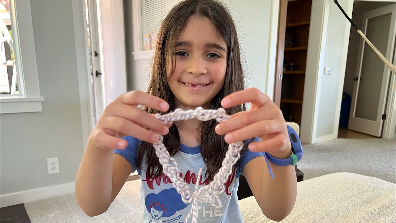 Finger knitting - Two-finger method - YouTube