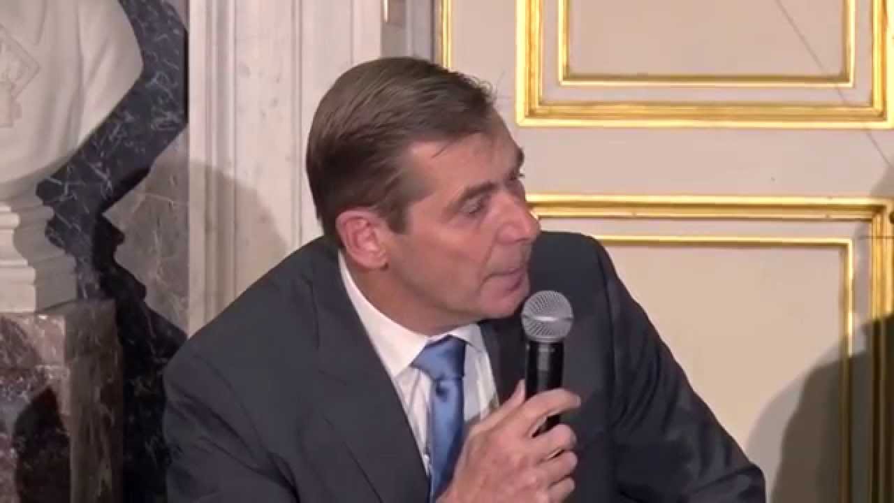 Table ronde - Débat - YouTube