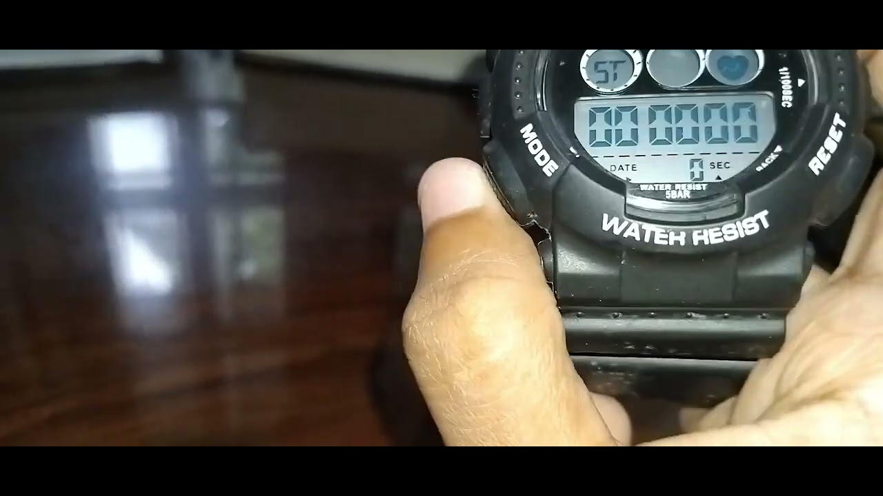 Smartwatch vs digital watch - YouTube