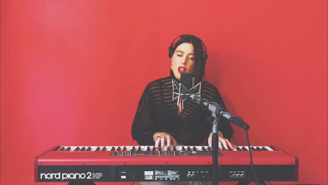 Annaca - Sorry (Live) - YouTube