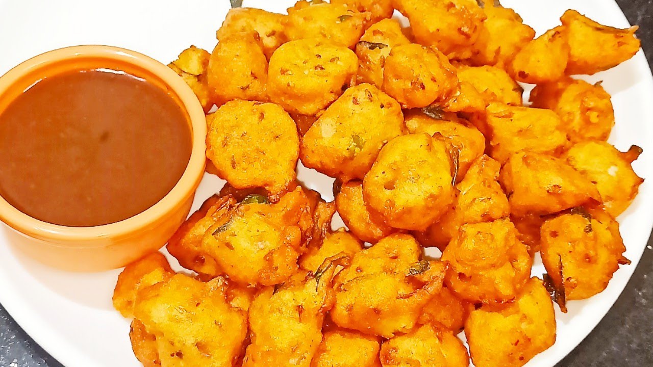 street style Moong dal ke pakode recipe / - YouTube