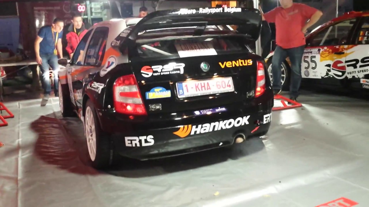 Francois Duval Skoda Fabia WRC - service park - YouTube