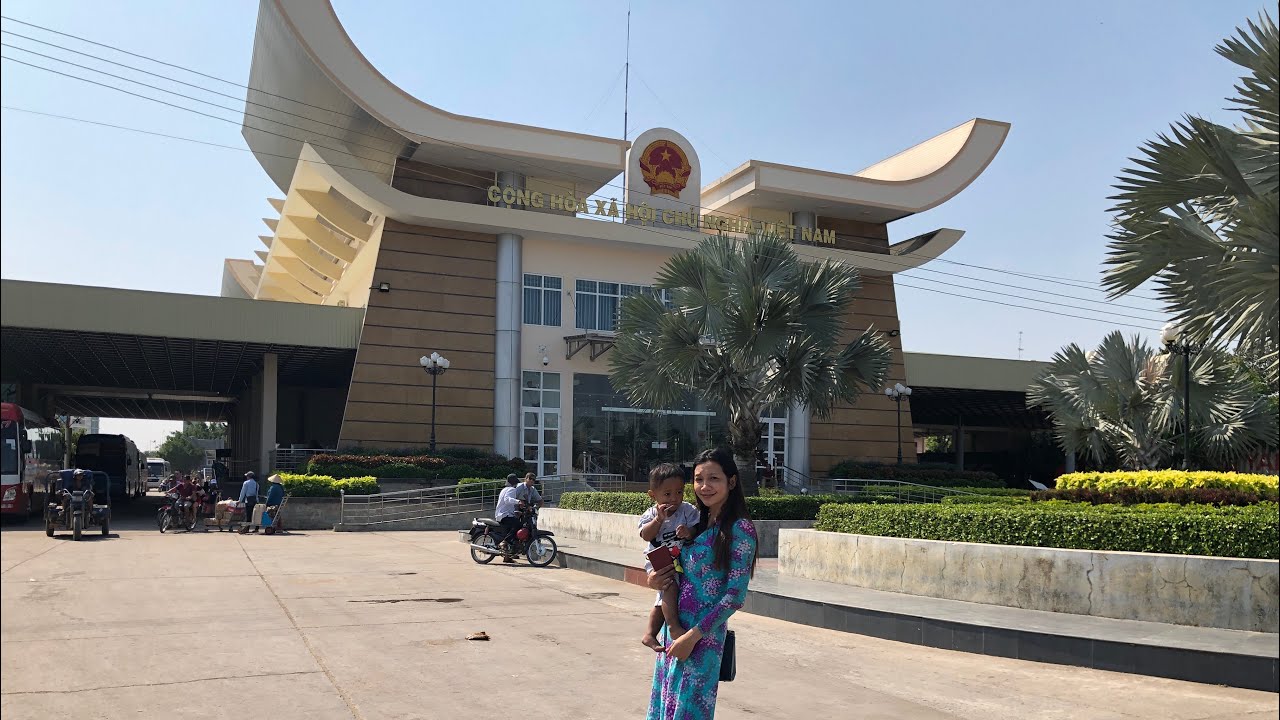 Bavet-Moc Bai Border - YouTube