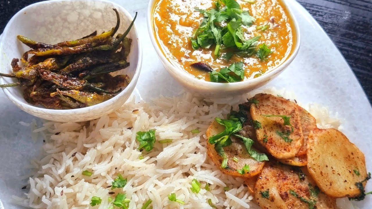 Daal Chawal Platter|aalo fry| Mirch tali hui recipe|Super Tasty Recipe ...