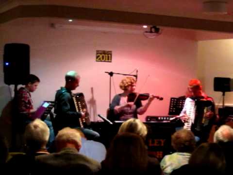 Callum Nicolson Dance Band - YouTube