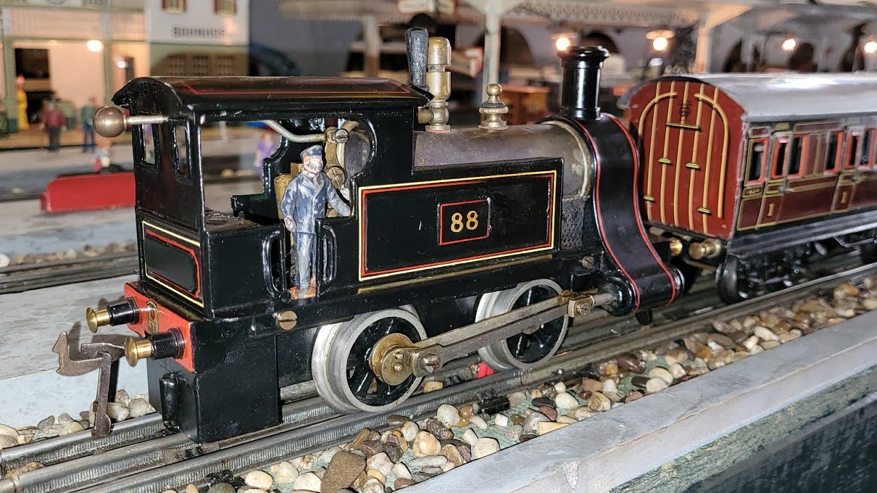 Backwards running Bing live steam spirit fired locomotive 0 gauge - YouTube