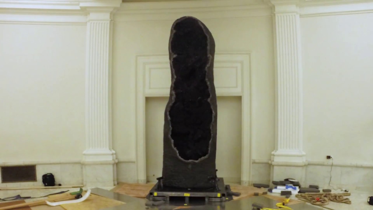 American Museum of Natural History Geode Installation Timelapse - YouTube