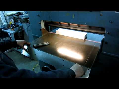 Baumfolder 305 Paper Cutter - YouTube
