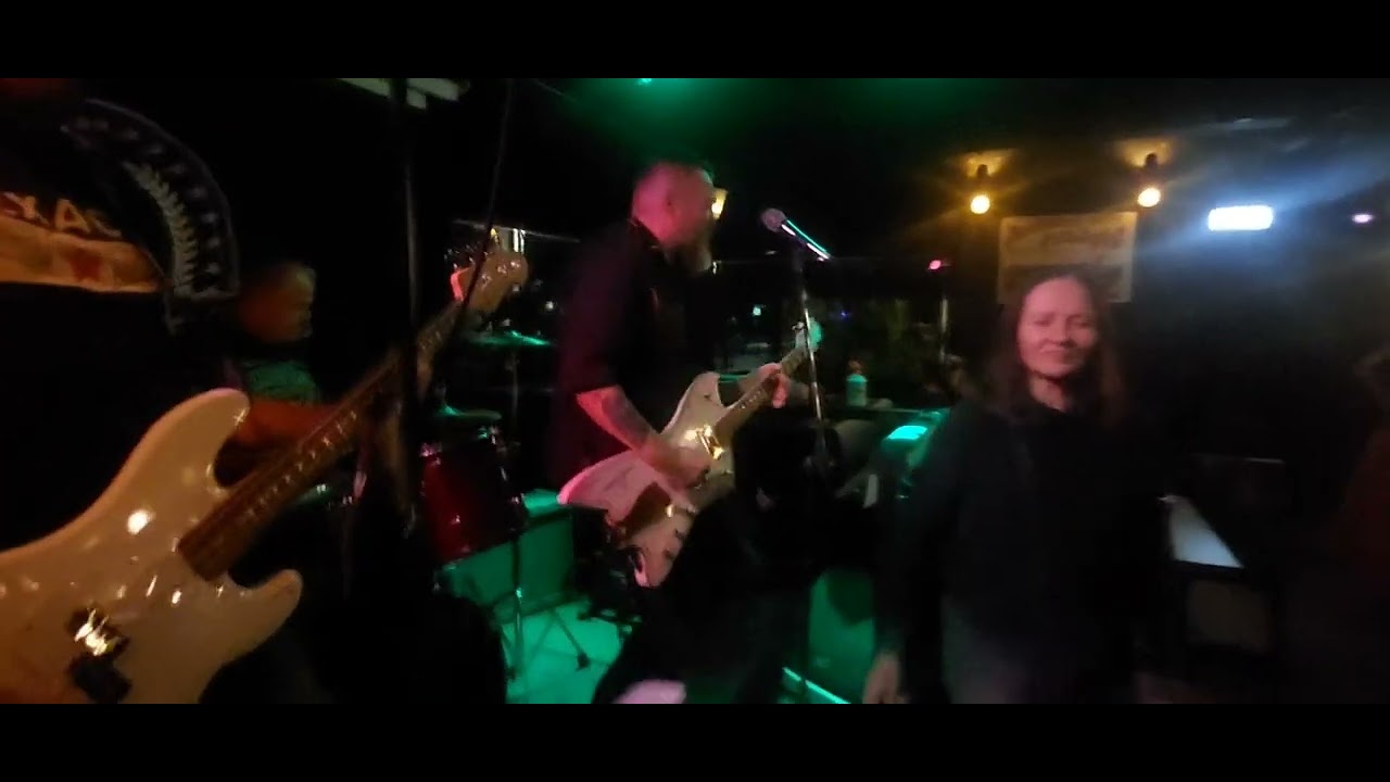 Texas Oil - If You Start Rockin Don ' t Forget To Roll , Pub Score ...