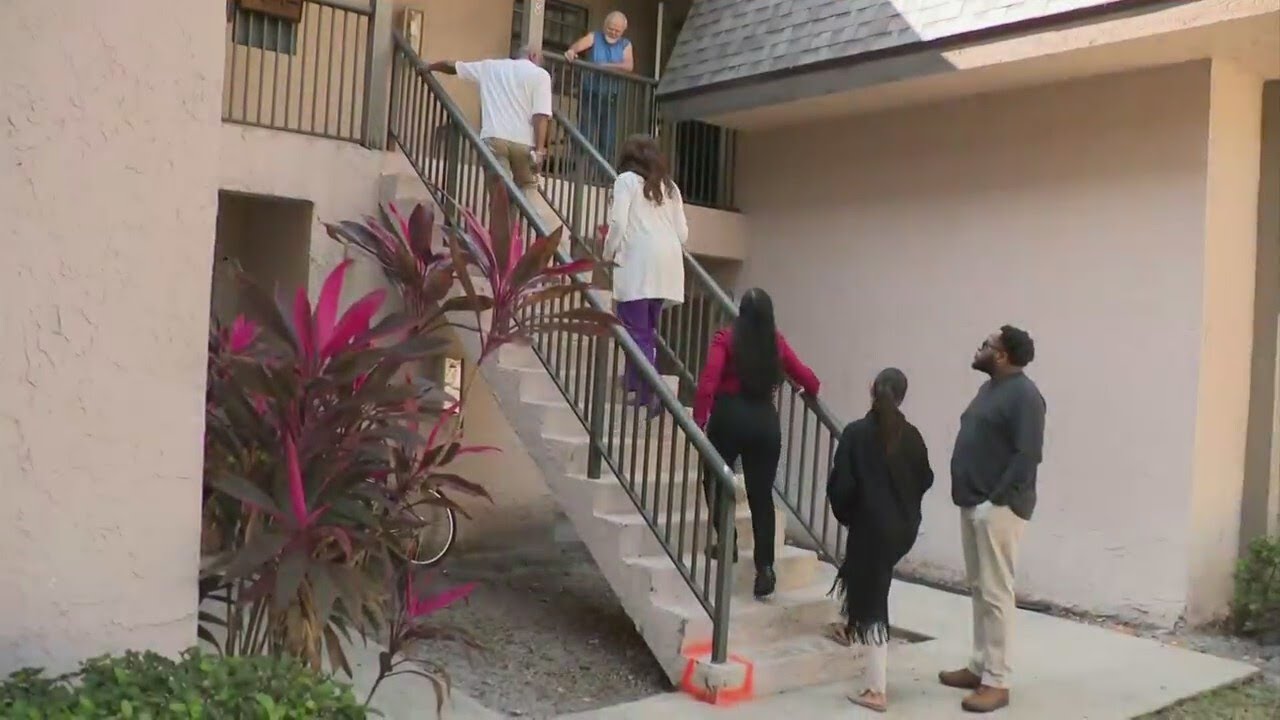 Sunrise condo residents get 11th-hour reprieve - YouTube