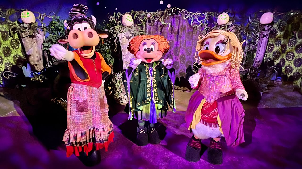 Minnie, Daisy, & Clarabelle Meet as Sanderson Sisters from 'Hocus Pocus ...