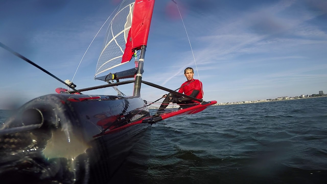Moth Mach 2 + Class A + Waszp La Baule 15 aout - YouTube