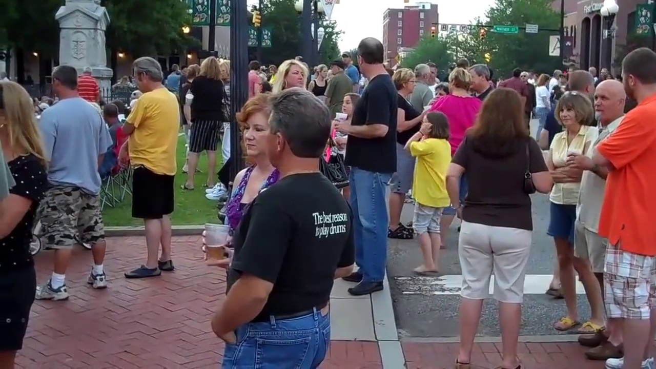 Anderson,SC. People at the downtown town Block Party having fun. - YouTube