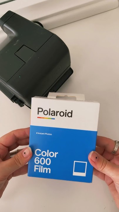Inserting a new cartridge into my vintage Polaroid 636 @PolaroidOfficial #polaroid #polaroids ...