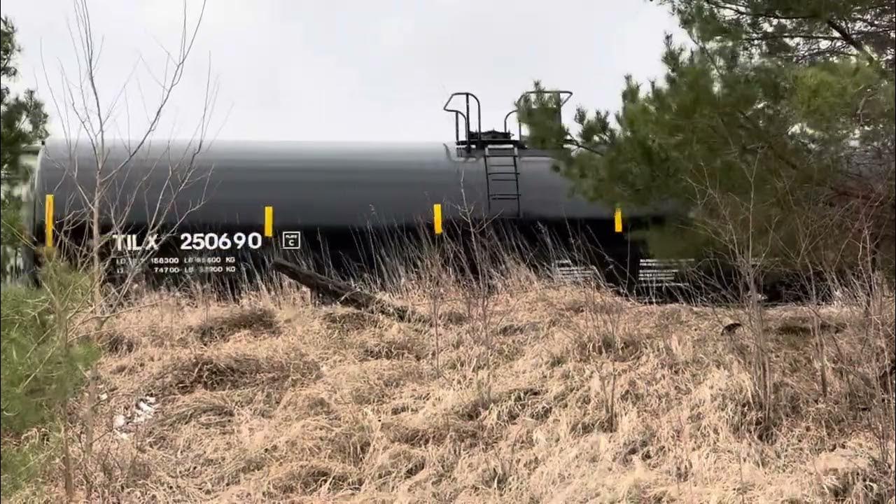 IANR 4002, Slugs 3953, 3951 & IANR 4001 Shell Rock Iow - YouTube