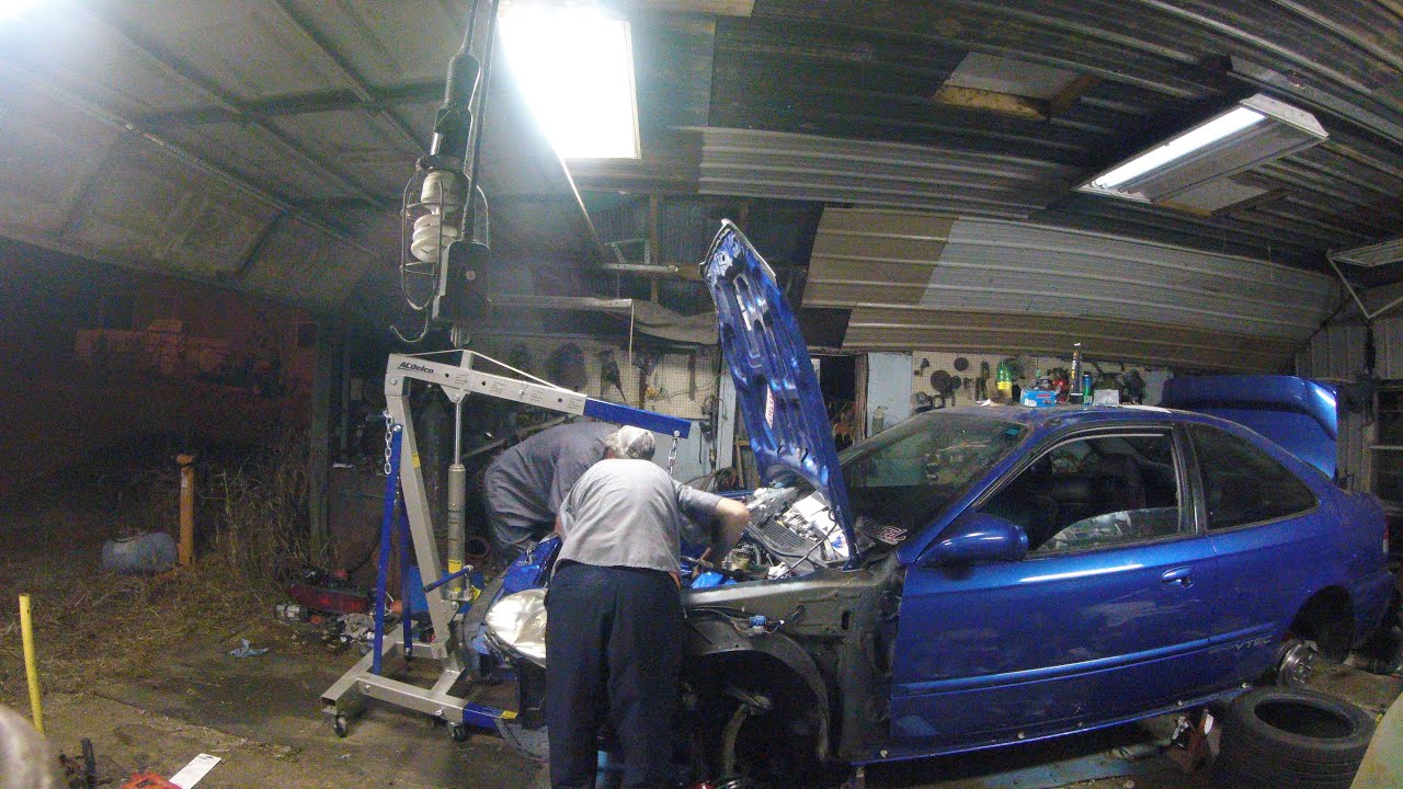 Em1 track build: ep1:b20v swap - YouTube