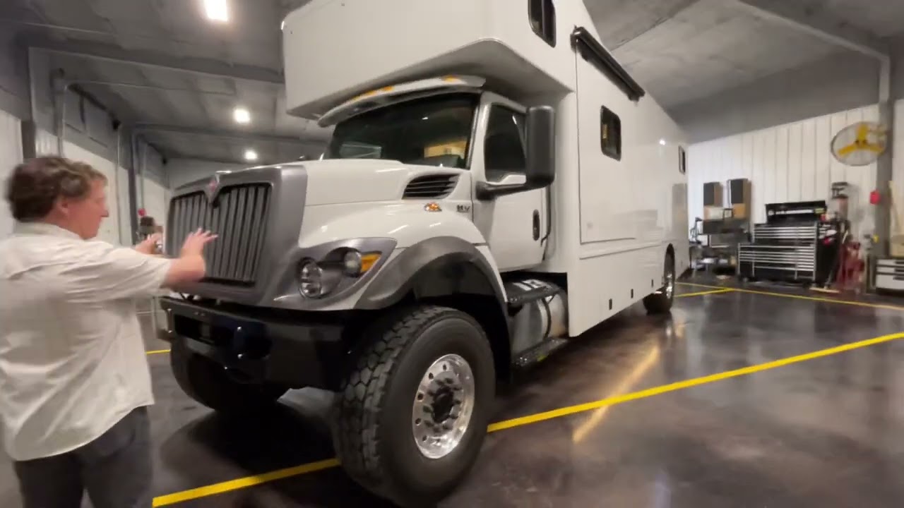 Sold 2022 Showhauler 4x4 Exclusively from Performance Motorcoaches ...
