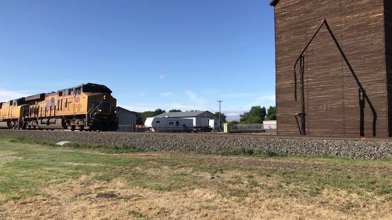 Westbound UP Stack train with UP 1982/83! Stanfield OR. June 2018 - YouTube