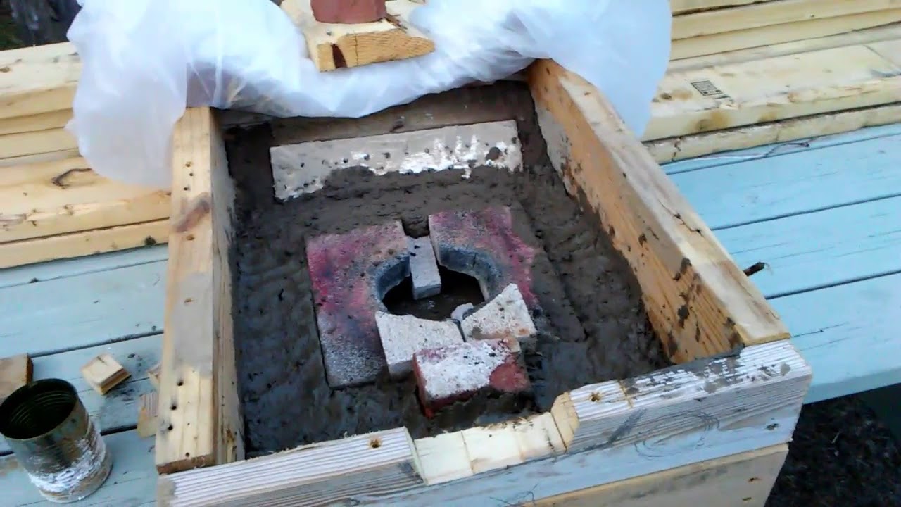 Part 4-ish of the box o dirt forge build - YouTube