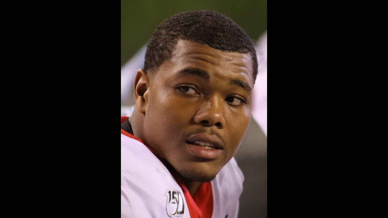 3/30/21: LB Trayvon Walker Post Practice Interview - YouTube