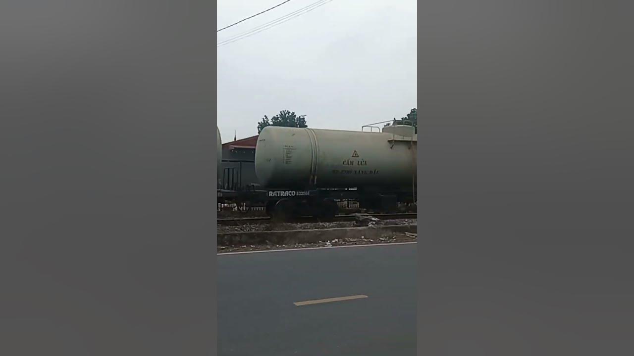 D18E-606 Box Trail Tank Blue Flat Gondola Cargo Freight Train - YouTube